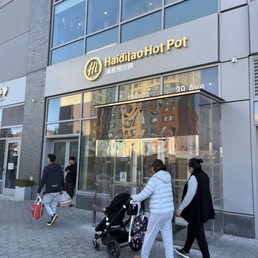 HAIDILAO HOTPOT FLUSHING - Updated September 2025 - 3577 Photos & 2530 ...