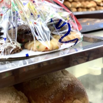 ZEPPIERI & SONS BAKERY - Updated July 2024 - 93 Photos & 127 Reviews ...