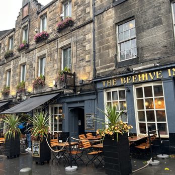 THE BEEHIVE INN - Updated August 2025 - 85 Photos & 83 Reviews - 18-20 ...