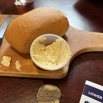 CARRIAGE CROSSING RESTAURANT AND BAKERY - Updated October 2025 - 196 ...