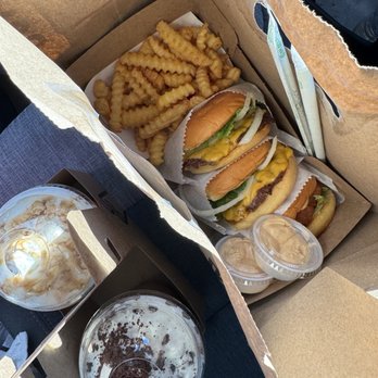 SHAKE SHACK BREA - Updated February 2025 - 138 Photos & 73 Reviews ...