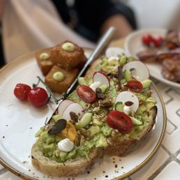 KOST - Updated July 2024 - 746 Photos & 305 Reviews - 80 Blue Jays Way ...