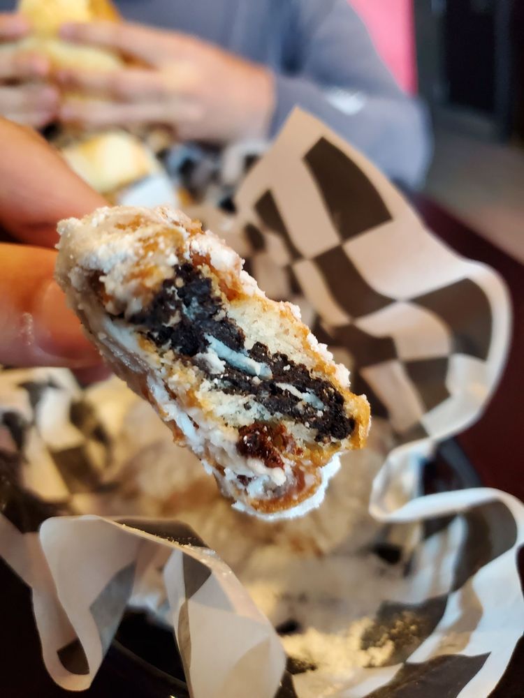 FAT SHACK - 94 Photos & 123 Reviews - 2858 W Berry St, Fort Worth ...