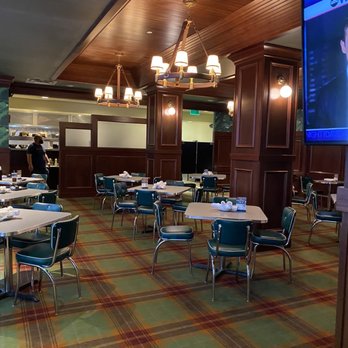 REINERS BAR & GAME ROOM - Updated December 2025 - 52 Photos & 45 ...