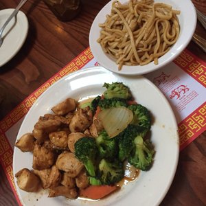 YOUNG CHOW’S CHINESE CUISINE - 27 Photos & 59 Reviews - 219 Pikeview Dr ...