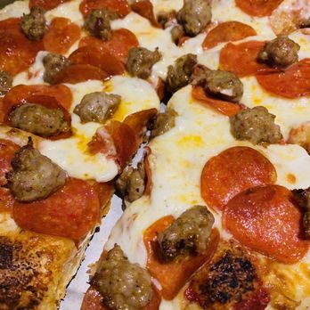 STUFT PIZZA BAR & GRILL - Updated November 2024 - 728 Photos & 1197 ...