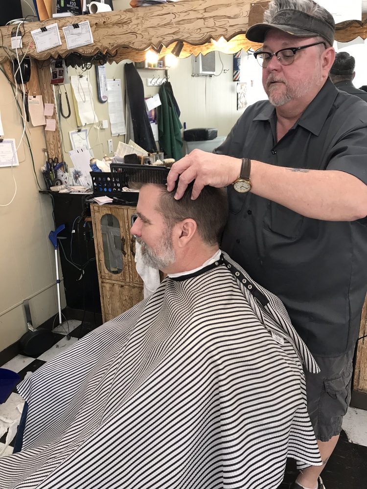 COLONIAL BARBER SHOP - Updated December 2025 - 214 W Moses St, Cushing ...