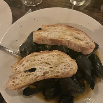 DEAUVILLE INN - Updated May 2024 - 235 Photos & 264 Reviews - 201 ...