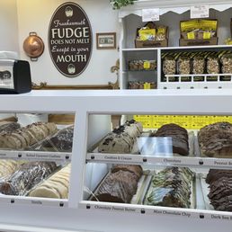 FRANKENMUTH FUDGE KITCHEN - Updated May 2025 - 188 Photos & 87 Reviews ...