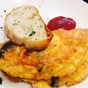 HUHU CAFE - 145 Photos & 52 Reviews - 10 Waitomo Caves Rd, Hangatiki ...