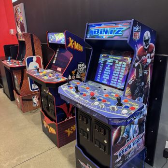 BIRDIES HOT CHICKEN - Updated June 2025 - 51 Photos & 46 Reviews - 135 ...