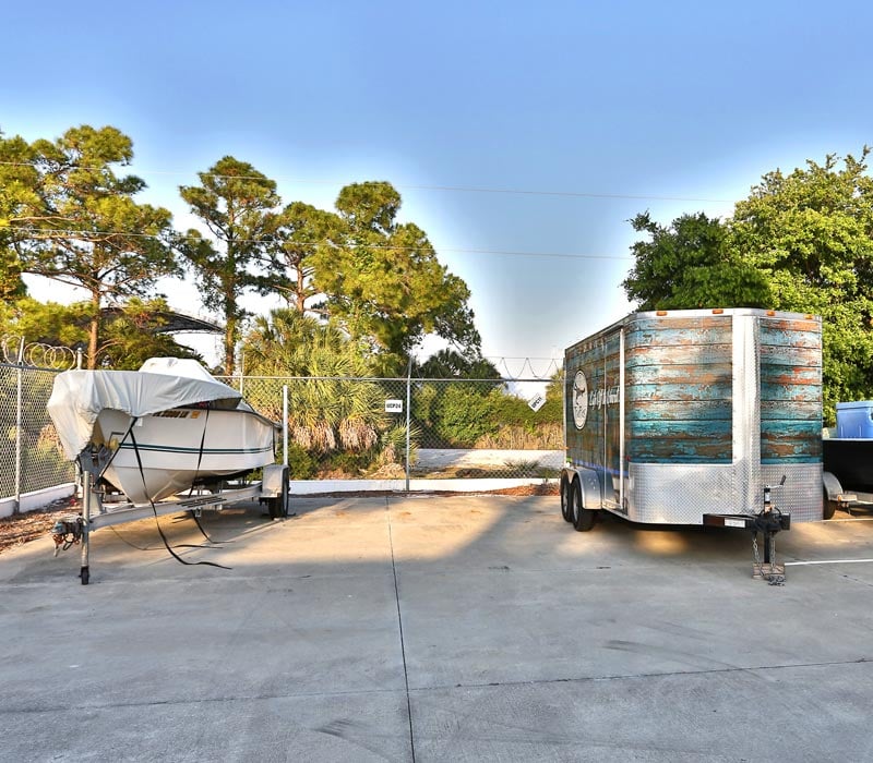 ISTORAGE - WINBOROUGH DR - Updated April 2025 - 19 Photos - 10500 ...