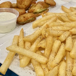 THE LAKES BAR & GRILLE - Updated November 2025 - 67 Photos & 191 ...