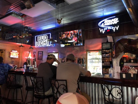 SPRING RIVER DRAFT HOUSE & GRILL - Updated June 2025 - 22 Photos & 38 ...