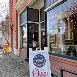 2 GALS KITCHEN - Updated July 2025 - 130 Photos & 164 Reviews - 80 ...