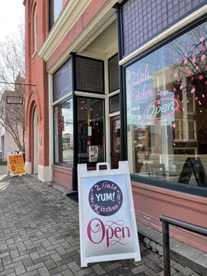 2 GALS KITCHEN - 101 Photos & 143 Reviews - Cafes - 80 Union St S ...