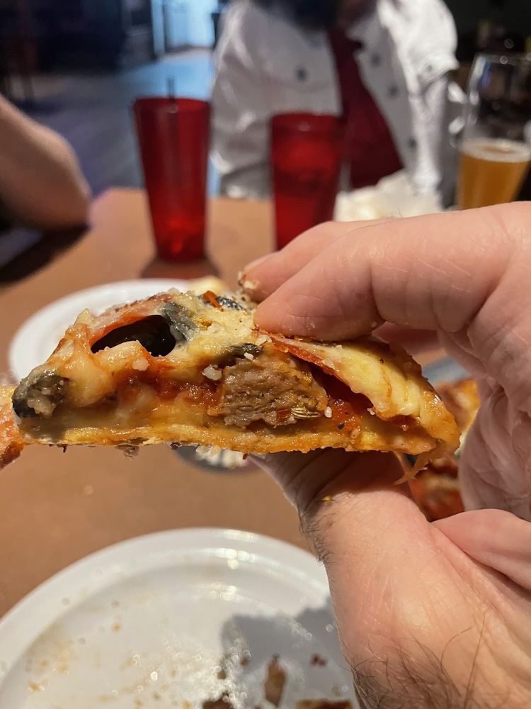 PYRAMID PIZZERIA & SPORTS BAR - Updated July 2024 - 108 Photos & 182 ...