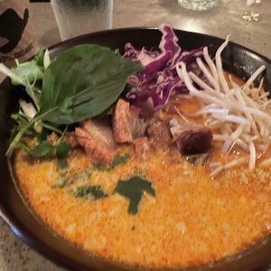 BIDA MANDA - 1504 Photos & 1503 Reviews - Laotian - 222 S Blount St ...