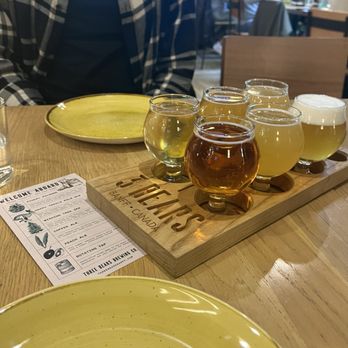 THREE BEARS BREWERY AND RESTAURANT - Updated December 2024 - 362 Photos ...