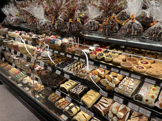 LIVOTI’S OLD WORLD MARKET - Updated May 2024 - 120 Photos & 85 Reviews ...