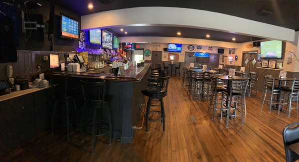 KRIS MID CITY TAVERN - 327 Broadway, Menands, New York - Updated ...