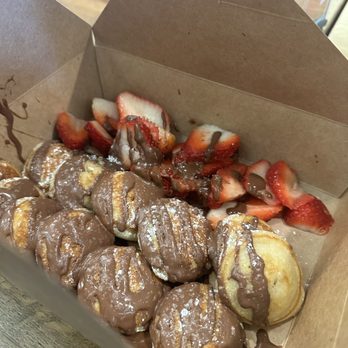 FRAISE CAFE - 601 Photos & 448 Reviews - 2504 East Chapman Ave ...