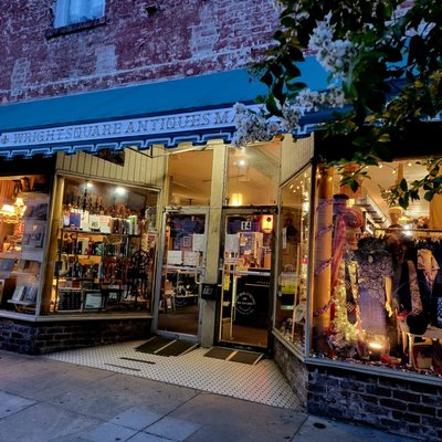 WRIGHT SQUARE VINTAGE & RETRO MALL - Updated December 2025 - 60 Photos & 35 Reviews - 14 W State ...