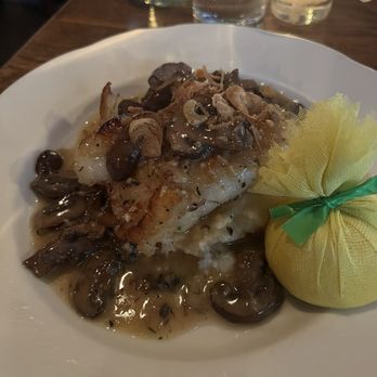 BEA - Updated July 2025 - 2718 Photos & 3078 Reviews - 403 W 43rd St ...