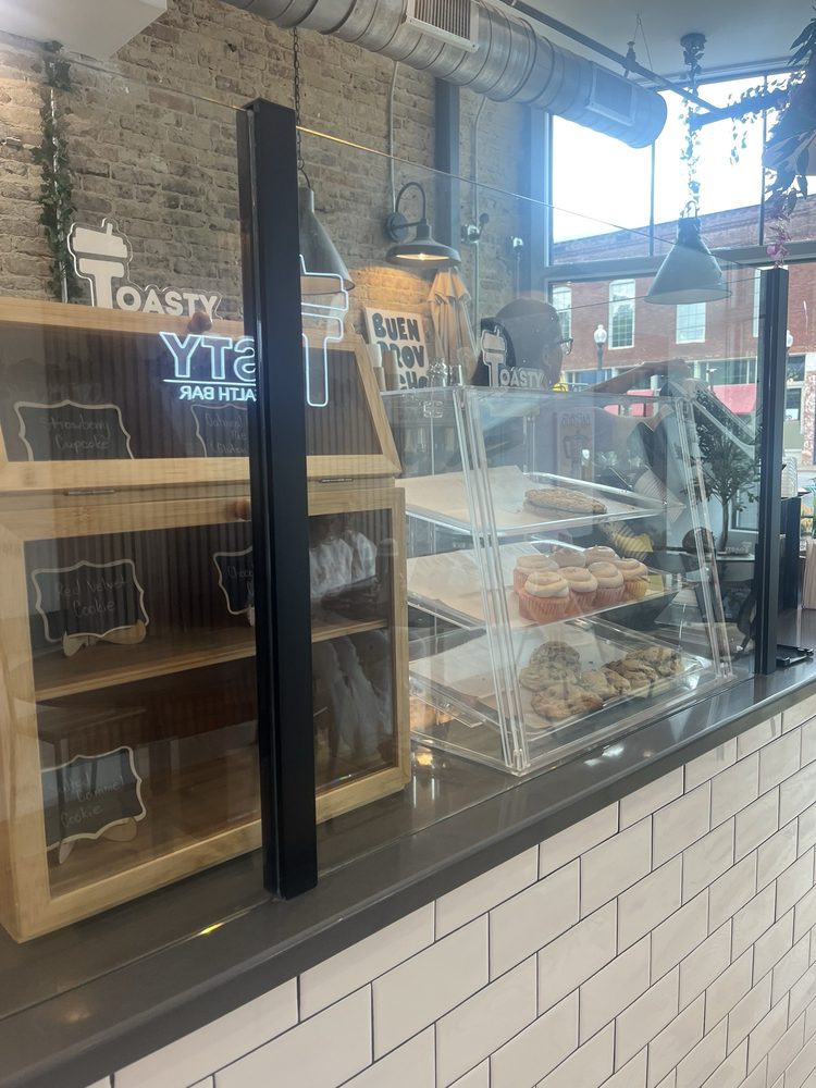 TOASTY CAFE & HEALTH BAR - Updated October 2025 - 1406 Huntsville Rd ...