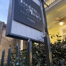 POOGAN’S PORCH - Updated October 2024 - 5221 Photos & 4656 Reviews - 72 ...