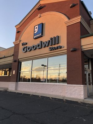 GOODWILL NYNJ STORE & DONATION CENTER - Updated February 2025 - 22 ...