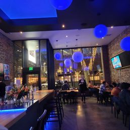 JUXT TAPHOUSE - Updated June 2025 - 157 Photos & 109 Reviews - 119 W ...