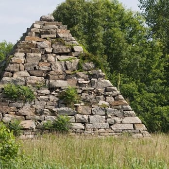 THE MEADE PYRAMID - Updated December 2025 - 11 Photos - Lee Dr ...