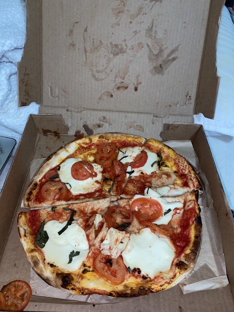 PRONTO CRAFT PIZZA & ARTFUL SALADS - 10 Photos & 15 Reviews - 118 ...