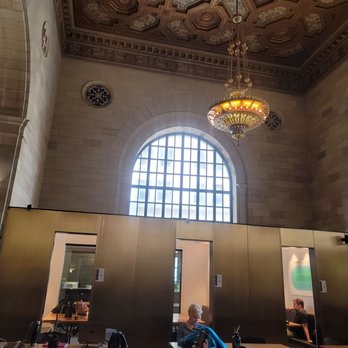 CREW COLLECTIVE & CAFÉ - 819 photos & 376 avis - 360 Rue Saint-Jacques ...