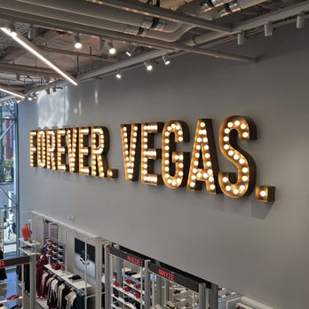 PUMA Updated February 2025 31 Photos 12 Reviews 7400 Las Vegas Blvd Las Vegas Nevada Outlet Stores Phone Number Yelp