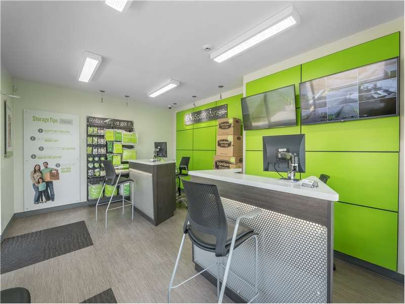 EXTRA SPACE STORAGE - Updated July 2025 - 22 Photos & 29 Reviews - 2950 ...