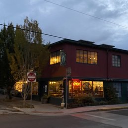 CALAPOOIA BREWING COMPANY - Updated October 2025 - 157 Photos & 262 ...