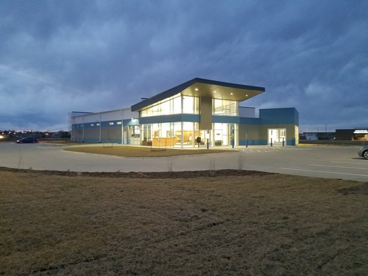 SHADE TREE AUTO - Updated December 2025 - 18 Photos & 21 Reviews - 1750 ...