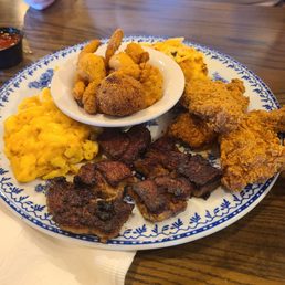 CRACKER BARREL OLD COUNTRY STORE - Updated December 2025 - 572 Photos ...