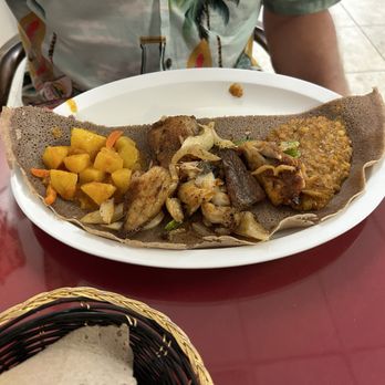 MITMITA ETHIOPIAN RESTAURANT - Updated November 2024 - 247 Photos & 166 ...