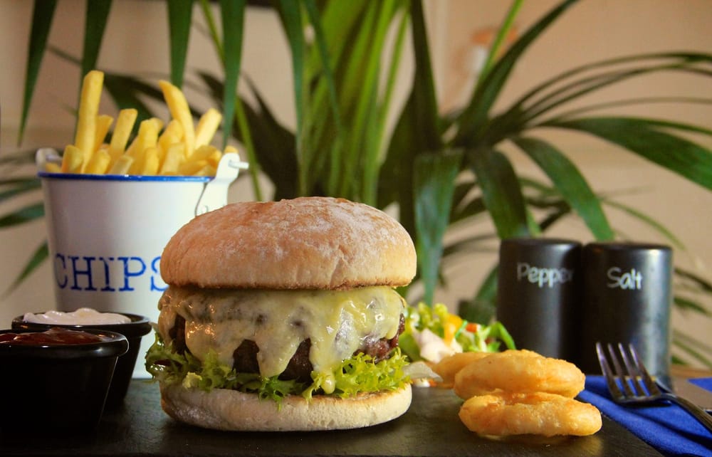 THE SLOOP - Updated July 2025 - 12 Photos - 5 Commercial Road, Poole ...