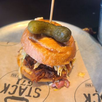 STACK 571 BURGER AND WHISKEY BAR - KIRKLAND - Updated August 2024 - 264 ...