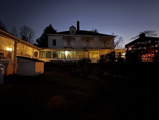 SAUTEE INN BED AND BREAKFAST - Updated December 2025 - 54 Photos & 16 ...