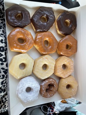 TAS T O DONUTS - Updated July 2025 - 25 Photos & 26 Reviews - 5780 ...