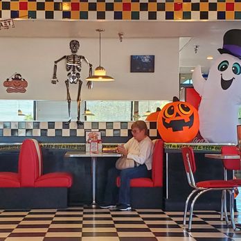 MUSTANG SALLY’S DINER - Updated August 2024 - 226 Photos & 219 Reviews ...