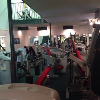 GOLD STAR FITNESS & RACQUET CLUB - Updated December 2025 - 2008 ...