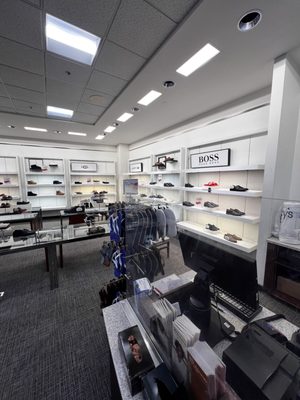 OLD NATIONAL DISCOUNT MALL - Updated December 2025 - 48 Photos & 41 ...