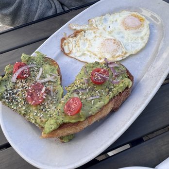 BREAD WINNERS CAFE & BAKERY - UPTOWN DALLAS - Updated October 2025 ...