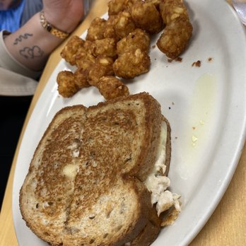 THAT LITTLE RESTAURANT - Updated May 2024 - 138 Photos & 205 Reviews ...